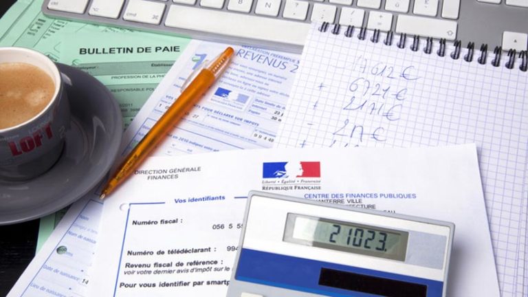 Déclaration de revenus : date limite 2025 par département, en ligne